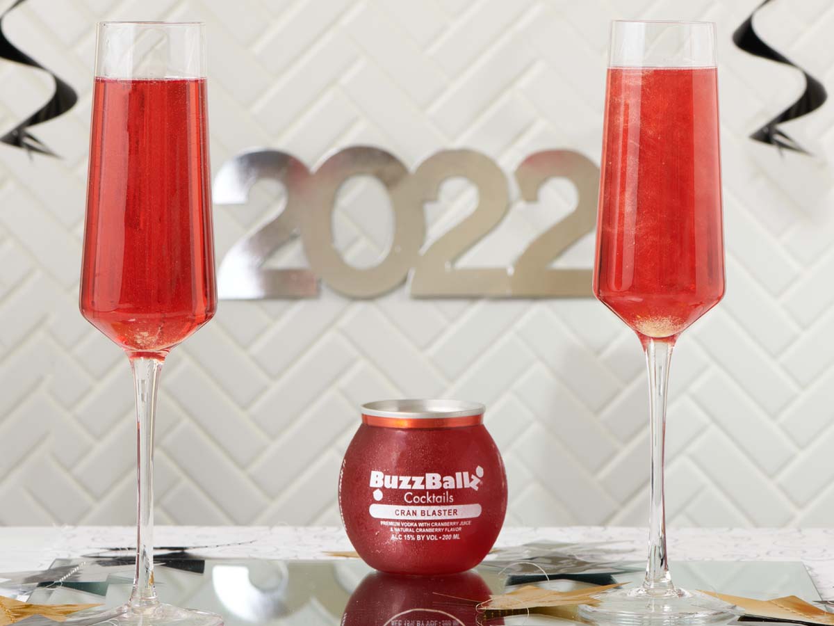 New Year's Cocktail: Sparkling Cran Blaster - Buzzballz